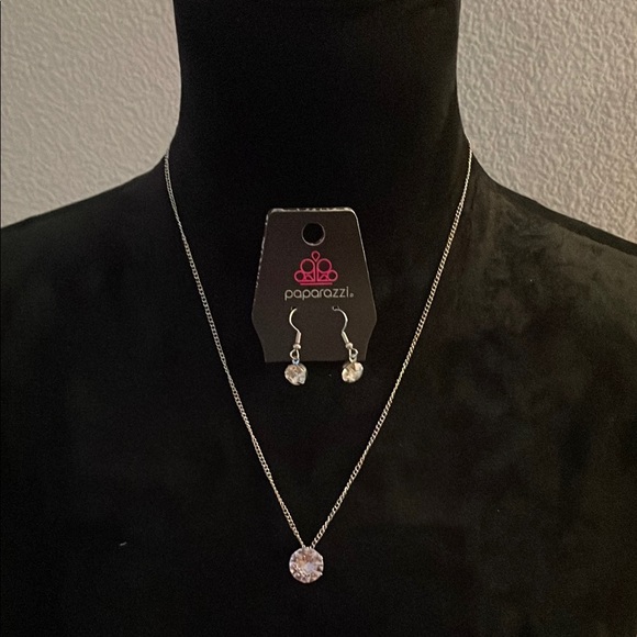 paparazzi | Jewelry | Paparazzi Silver Necklace And Earrings Set ...